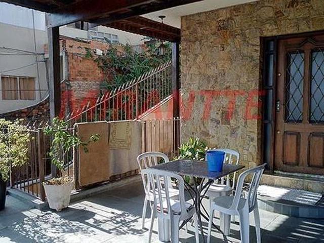 Sobrado de 240m² com 4 quartos