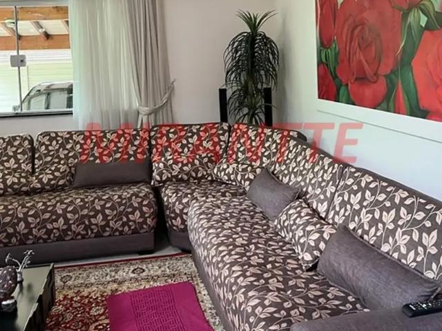 Sobrado de 240m² com 3 quartos em Vila Galvão