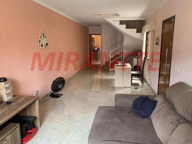 Sobrado de 242m² com 4 quartos