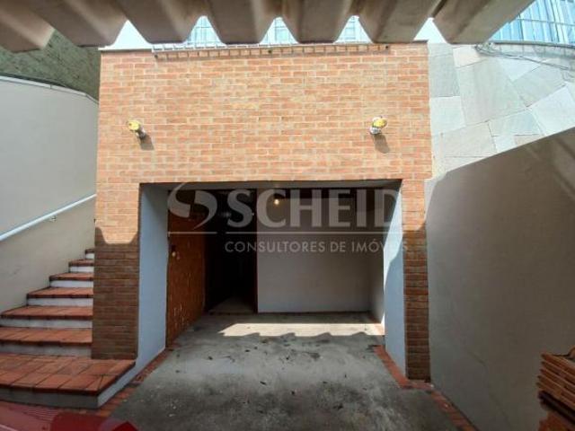 Sobrado de 242m² á venda com 3 quartos e 3 vagas na Vila Santa Catarina