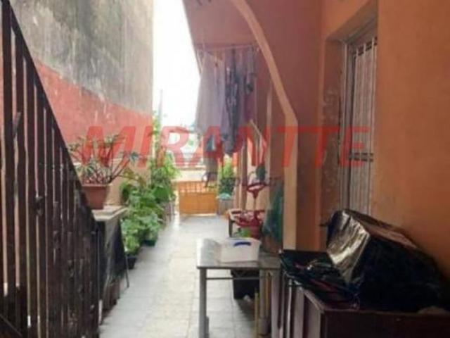 Sobrado de 244m² com 8 quartos