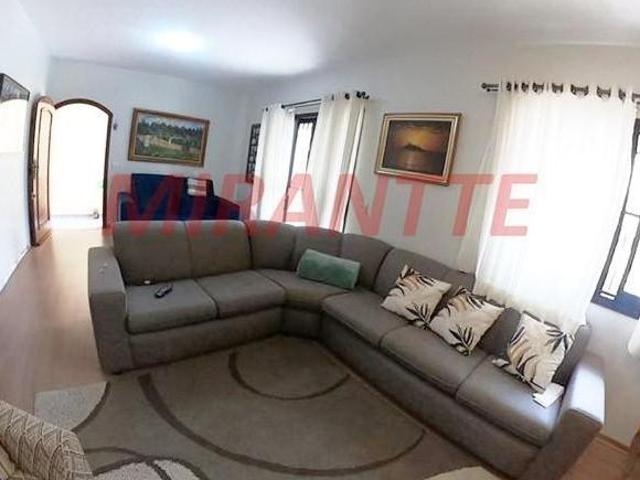 Sobrado de 245m² com 4 quartos