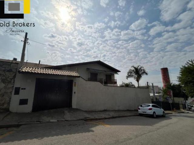 SOBRADO DE 246M² COM 3 DORMITÓRIOS, SENDO 1 SUÍTE, NO ANHANGABAÚ EM JUNDIAÍ SP