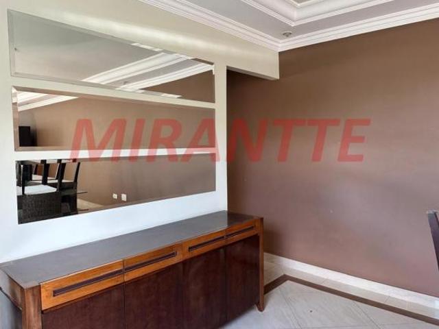 Sobrado de 248m² com 3 quartos