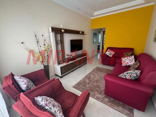 Sobrado de 250m² com 3 quartos