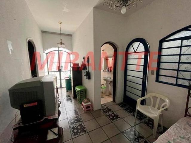 Sobrado de 250m² com 4 quartos