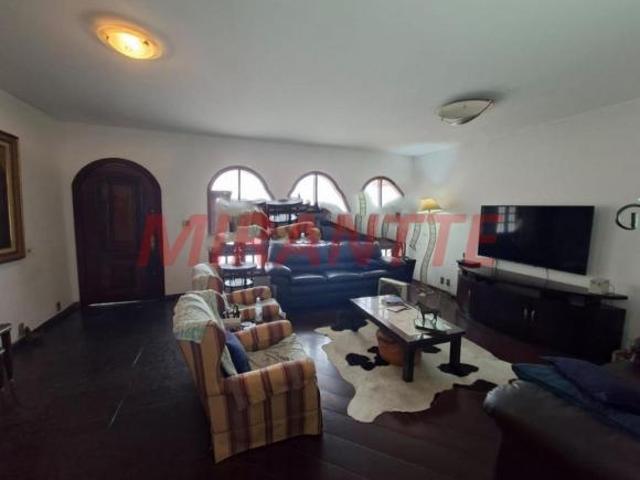 Sobrado de 252m² com 3 quartos