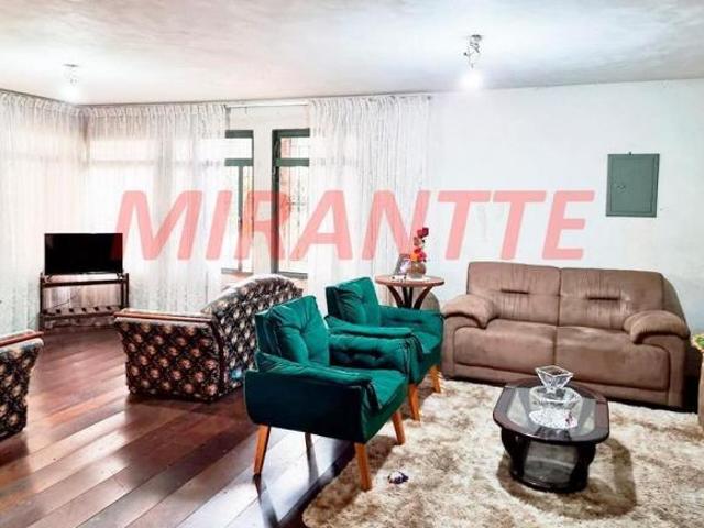 Sobrado de 257m² com 3 quartos