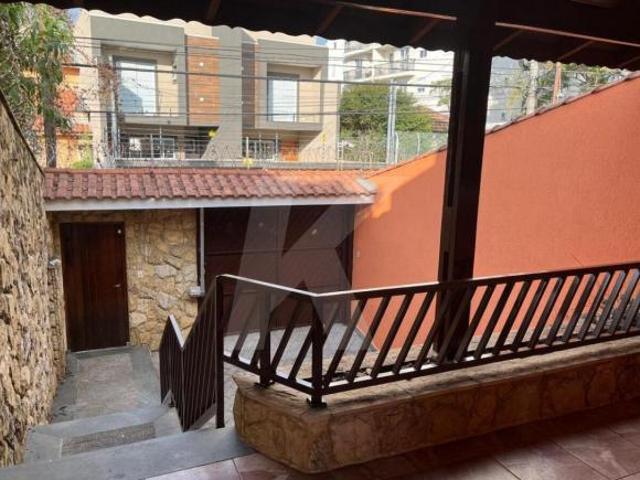 Sobrado de 254 mts², 03 dormitórios, 03 suítes, 05 vagas, à Venda em Santa Teresinha