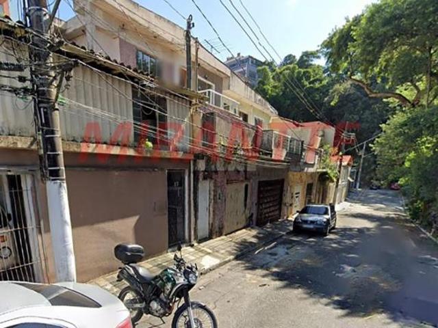 Sobrado de 254m² com 8 quartos