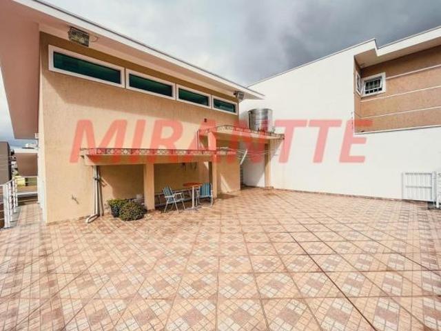 Sobrado de 260m² com 4 quartos
