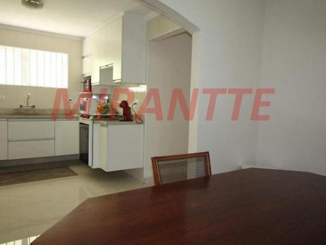 Sobrado de 261m² com 4 quartos