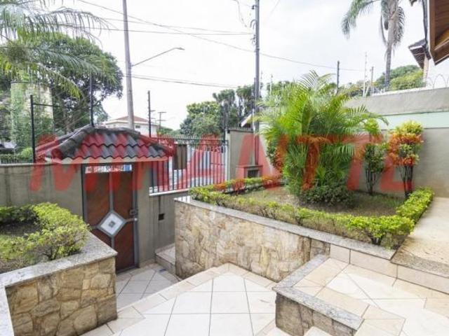 Sobrado de 264m² com 4 quartos