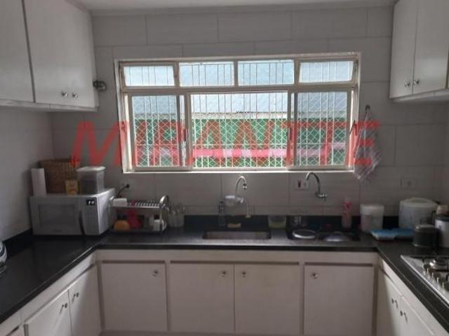 Sobrado de 266m² com 5 quartos