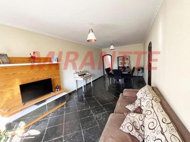 Sobrado de 269m² com 3 quartos