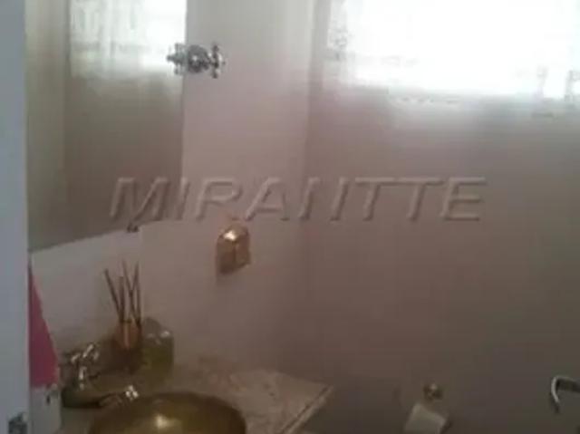 Sobrado de 276m² com 5 quartos em Horto Florestal