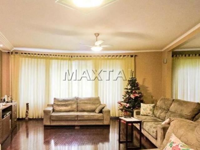 Sobrado de 280 m², no Jardim França, 3 dormitórios, 3 suítes, 6 banheiros e 3 vagas