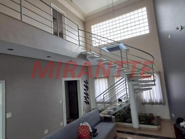 Sobrado de 280m² com 3 quartos