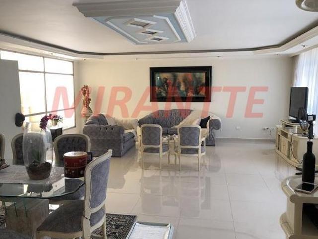Sobrado de 288m² com 4 quartos