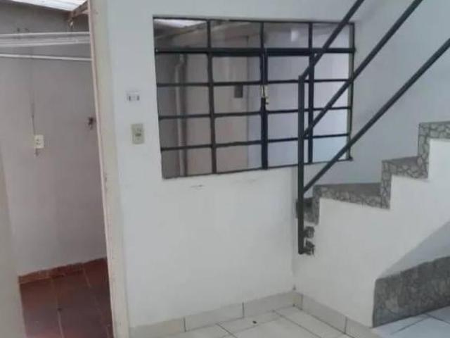 Sobrado de 290 m², 7 quartos em Sítio Pinheirinho, São Paulo