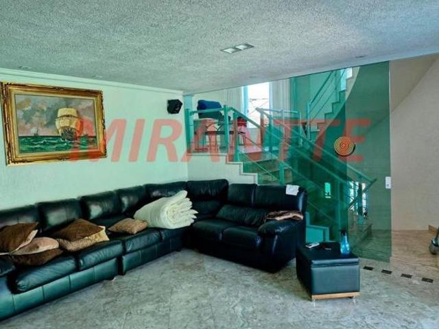 Sobrado de 290m² com 4 quartos