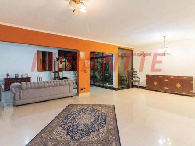 Sobrado de 290m² com 5 quartos