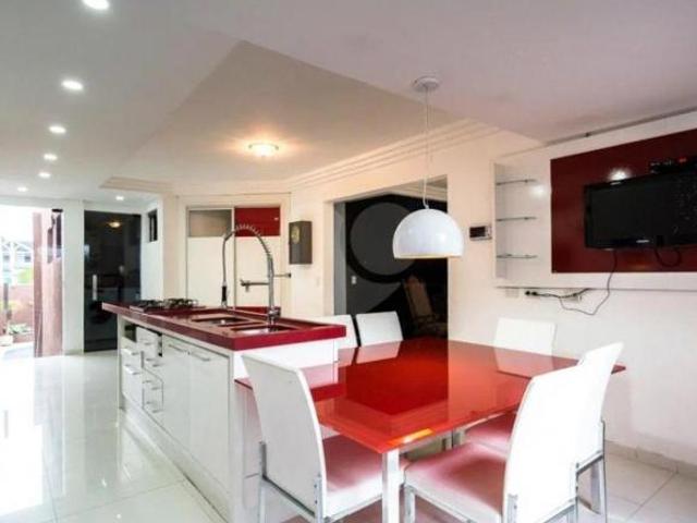 Sobrado de 297m² a venda no Jardim das Américas