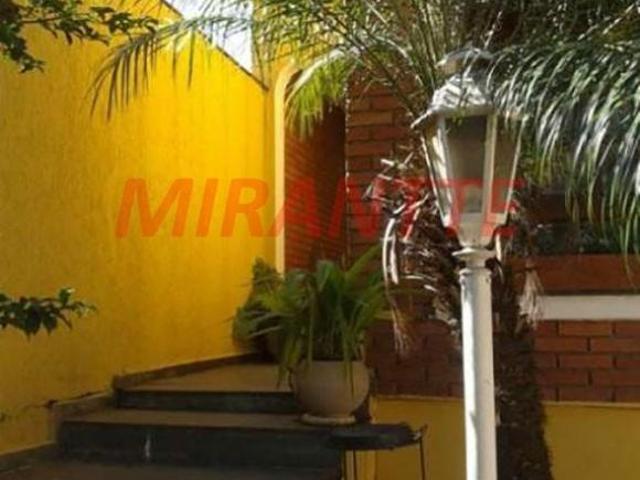 Sobrado de 298m² com 3 quartos