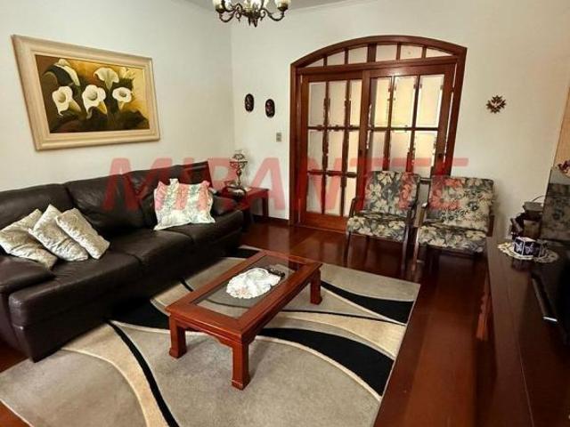 Sobrado de 203m² com 3 quartos