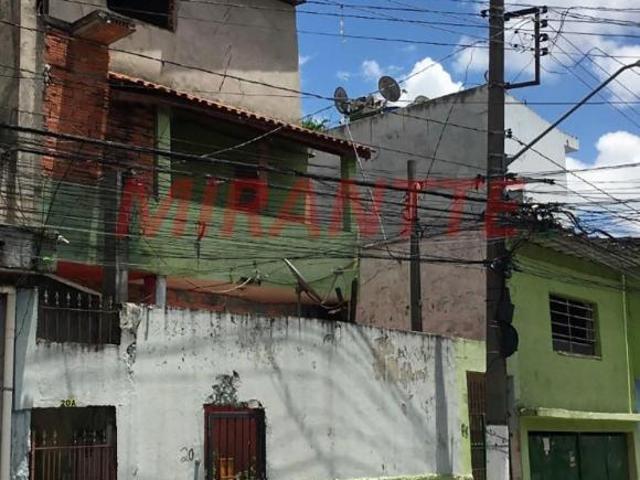 Sobrado de 200m² com 10 quartos