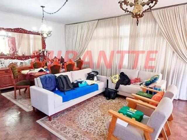 Sobrado de 200m² com 3 quartos