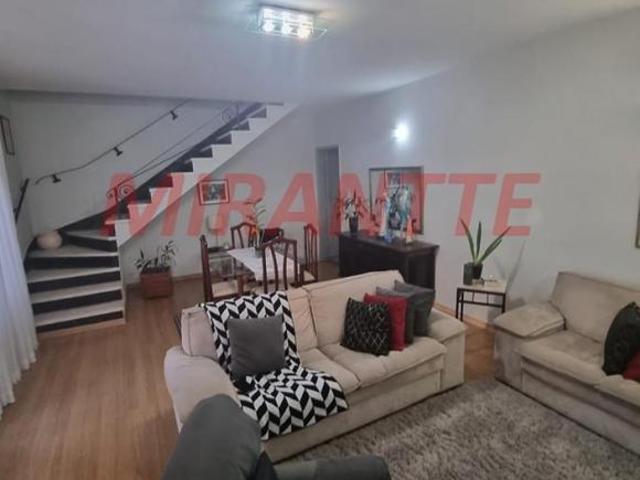 Sobrado de 200m² com 3 quartos