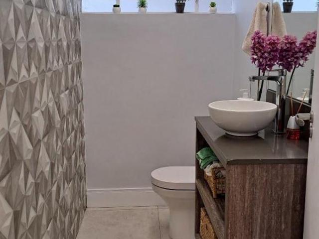 Sobrado de 200m² em Vila Campo Grande SP com 3 suítes por R$1.300.000