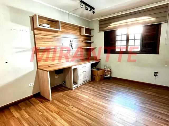 Sobrado de 200m² com 3 quartos em Tremembe