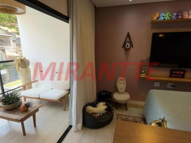 Sobrado de 2017m² com 3 quartos