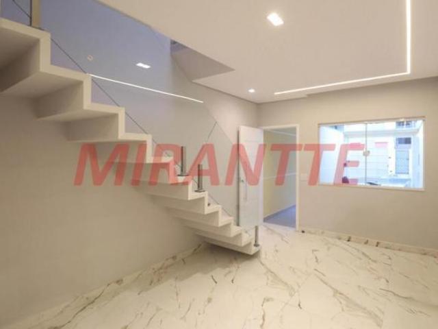 Sobrado de 2025m² com 3 quartos