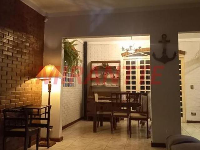 Sobrado de 202m² com 2 quartos