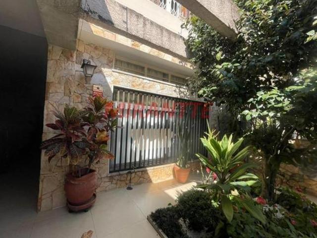 Sobrado de 202m² com 3 quartos