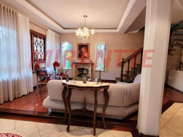 Sobrado de 202m² com 3 quartos
