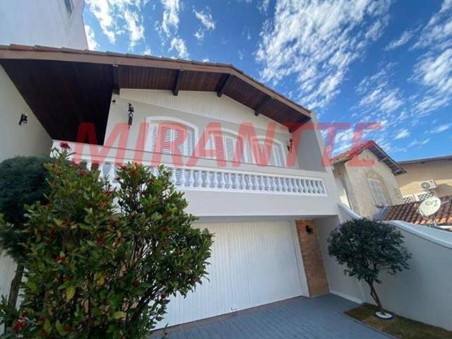 Sobrado de 207m² com 3 quartos