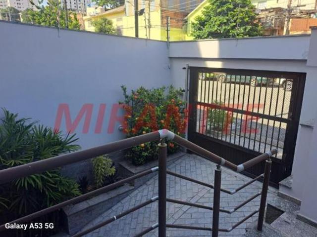 Sobrado de 207m² com 4 quartos