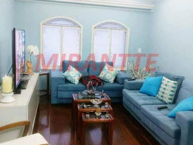 Sobrado de 208m² com 3 quartos