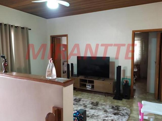 Sobrado de 208m² com 4 quartos