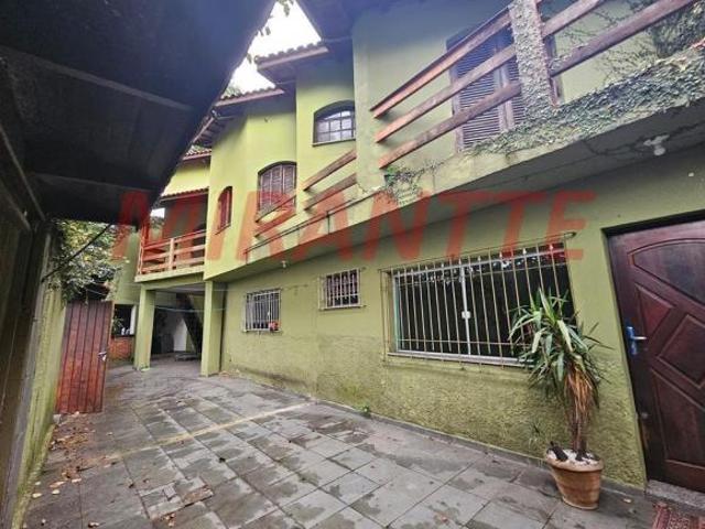 Sobrado de 213m² com 3 quartos
