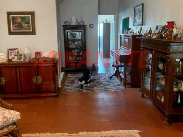 Sobrado de 213m² com 4 quartos