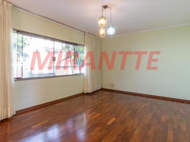Sobrado de 210m² com 3 quartos