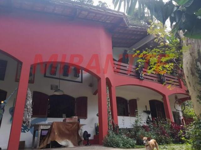 Sobrado de 210m² com 3 quartos