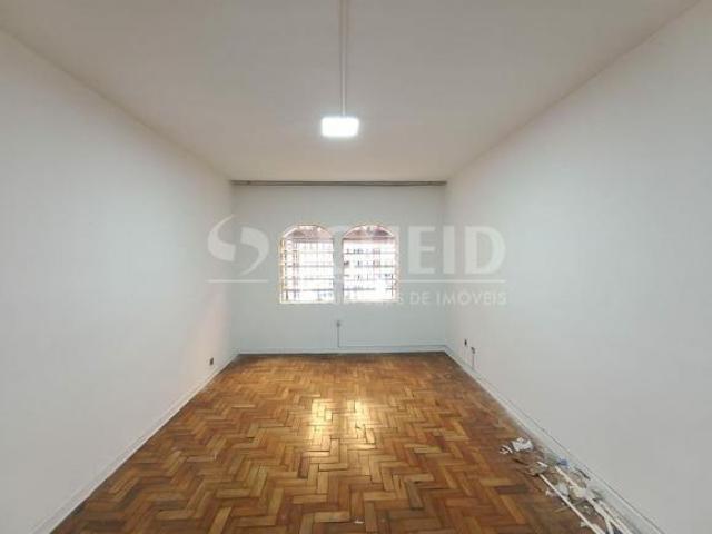 Sobrado de 217m² com 2 quartos e 2 vagas de garagem à venda na Vila Santa Catarina
