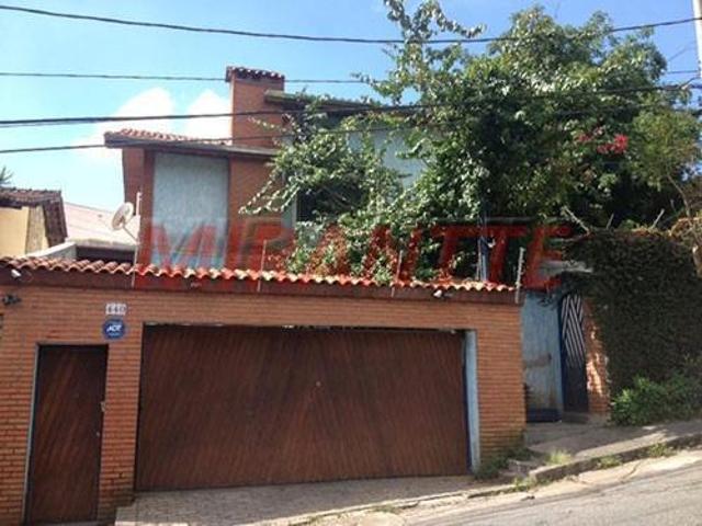 Sobrado de 215m² com 4 quartos