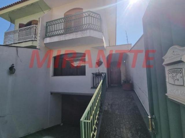 Sobrado de 216m² com 3 quartos